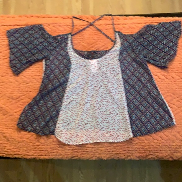 intu | Tops | Small Boho Top Cold Shoulder Straps Across Back Flutter ...